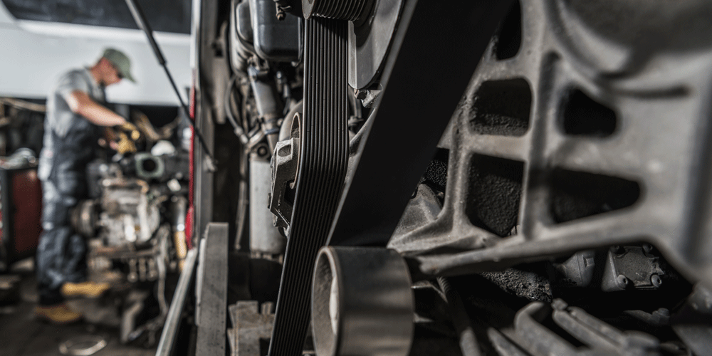 Comparing Diesel Mechanic Salary and Benefits Packages