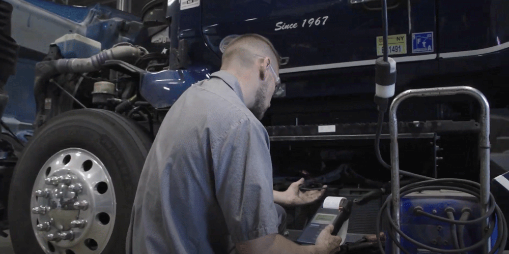 How to Become a Diesel Mechanic: College vs. On-the-Job Training [Pros ...
