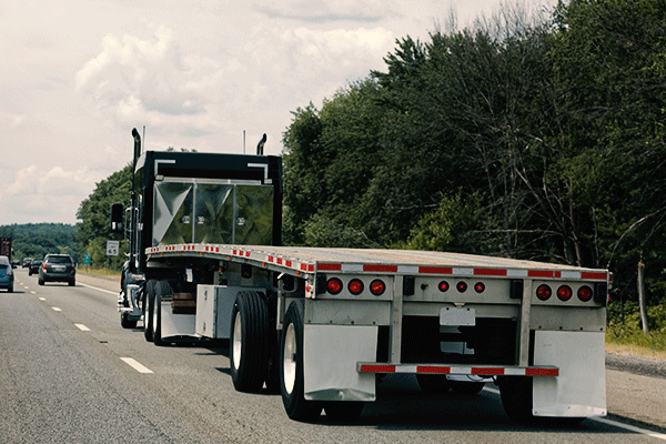 Top 15 Flatbed Trucking Companies in 2023 (& How to Choose)