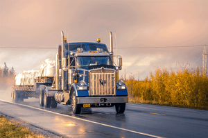 The Advantages of Using Drop Trailers for Freight Shipping