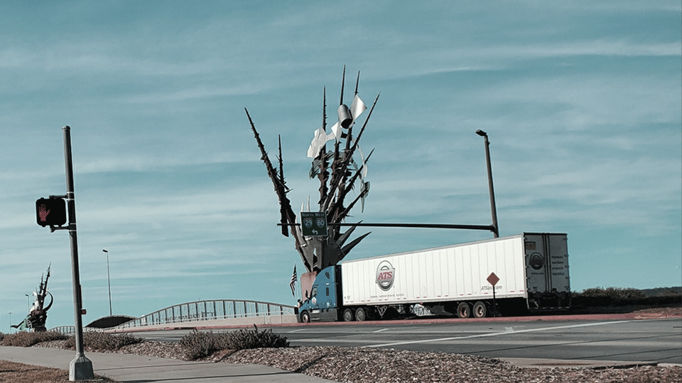 What is Partial Truckload (PTL) Freight Shipping? [Pros + Cons]