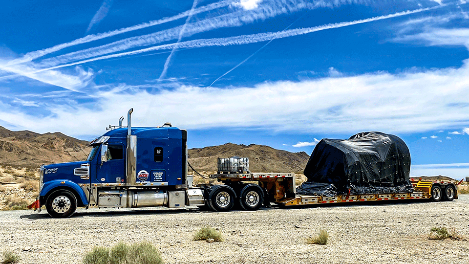 The Pros and Cons of Shipping Freight Using a Large Trucking Company